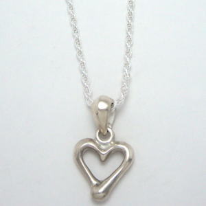 ■sou designs/ソウデザインズ【ペンダント、ネックレス】 └【タイプ】シルバー925、真鍮使用、スカル骸骨ドクロ、スタッズ、クロスボーン、チェーン、ギフト ■別売チェーン一覧はこちら チェーンの種類 ボール アズキ キヘイ チェー...