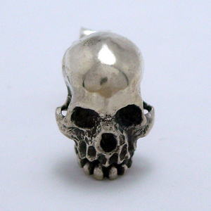 ■sou designs/ソウデザインズ【イヤリング、ピアス】 └【タイプ】シルバー925、真鍮使用、スカル骸骨ドクロ、スタッズ、クロスボーン、チェーン、ギフト【素材:シルバー】 ［要確認］納期、原則受注生産につき納期約3-4週間(在庫、詳...