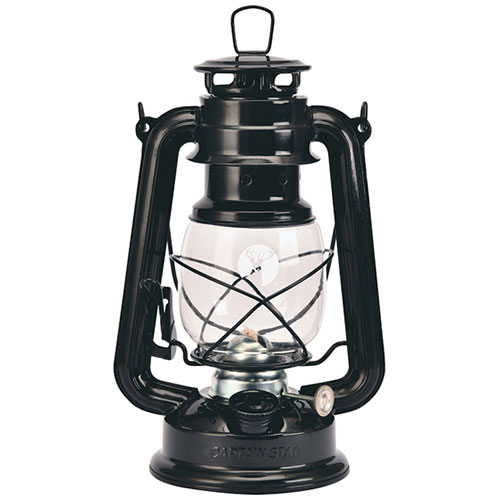 優しい灯りのオイルランタン。カラーモデル! 使用燃料 : 白灯油、ランタン用パラフィンオイル 芯の長さ : 130mm 燃焼時間(約) : 14時間※燃焼条件により異なります。 製品サイズ(約) : 幅160×奥行120×高さ250mm(本...