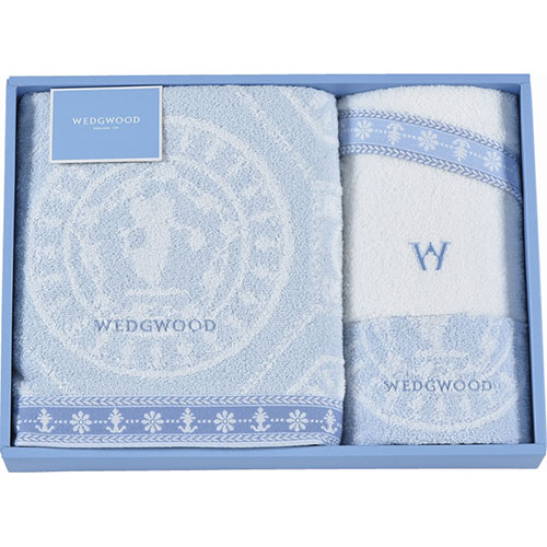 ジャスパー タオルセット上質な趣と優美なデザインが愛され続けるウェッジウッドの代名詞「ジャスパー」。ウェッジウッドブルーと称されるペールブルーは時を越え、暮らしに美とやすらぎをお届けします。セット内容 : バスタオル(60×120cm)・フ...