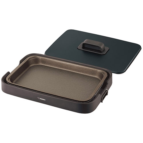ホットプレート「焼く」から「煮る」まで料理のレパートリーが広がる深さ3.5cm「深型プレート」。丈夫で長持ち。耐久性が高い「遠赤トリプルチタンセラミックコートの深型プレート」。 かる〜くセットできる「カチッと温度調節プラグ」メーカー型番…E...