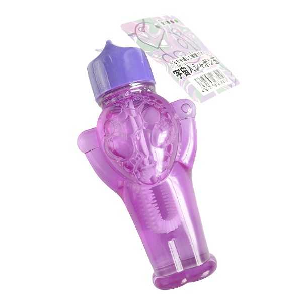 シャボン玉です。宇宙人型ケースのしゃぼん玉です。ヒモを通して捕獲気分でぶら下げられます。※ヒモは付属しておりません※色の指定はできません●サイズ(約)・104×53×38mm●対象年齢・6歳以上●材質・本体:塩化ビニル樹脂、ポリプロピレン ...