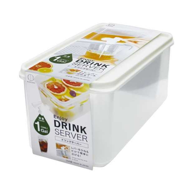 ドリンクサーバーです。冷蔵庫に置いたままドリンクを注げるサーバーです。冷蔵庫の棚に省スペースで置けます。レバーをひねるだけで飲み物を注げます。広口タイプでフレーバーウォーター作りにも便利です。※電子レンジ・食器洗い乾燥機 非対応※リニューア...