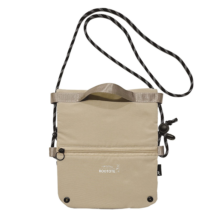 夏にうれしい簡易保冷機能付き！ 酷暑に欠かせない冷却アイテムや溶けやすい、コスメやお菓子などを収納できる簡易保冷機能付きサコッシュ。ウォーキングやサイクリング、散策に。持ちものが少ないお出かけにちょうどいい便利な2WAYタイプのサコッシュで...