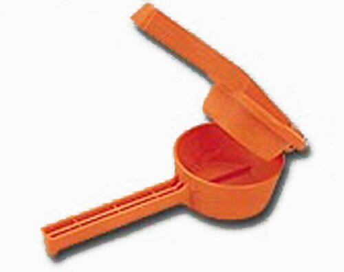 小・中・大は錆びにくいADC-6軽合金製。プラは対摩耗性のジュラコン樹脂・ガラス繊維入り。　