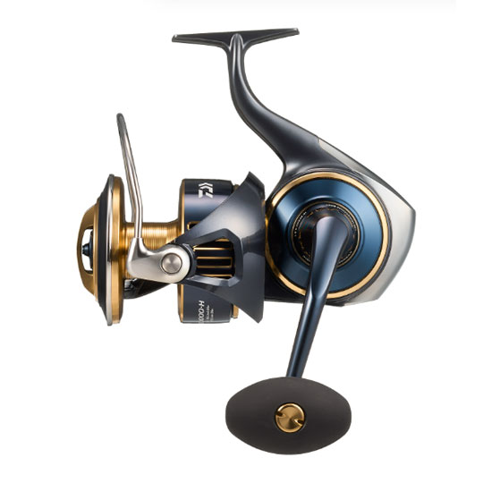 ダイワ25ソルティガ 20000-H■自重：940g ■巻取り長さ：138cm ■ギア比：5.5 ■標準巻糸量：8-370 10-300 ■ハンドルアーム長：90mm ■ベアリング（ボール/ローラー）：14(14/1) ■最大ドラグ力：30...