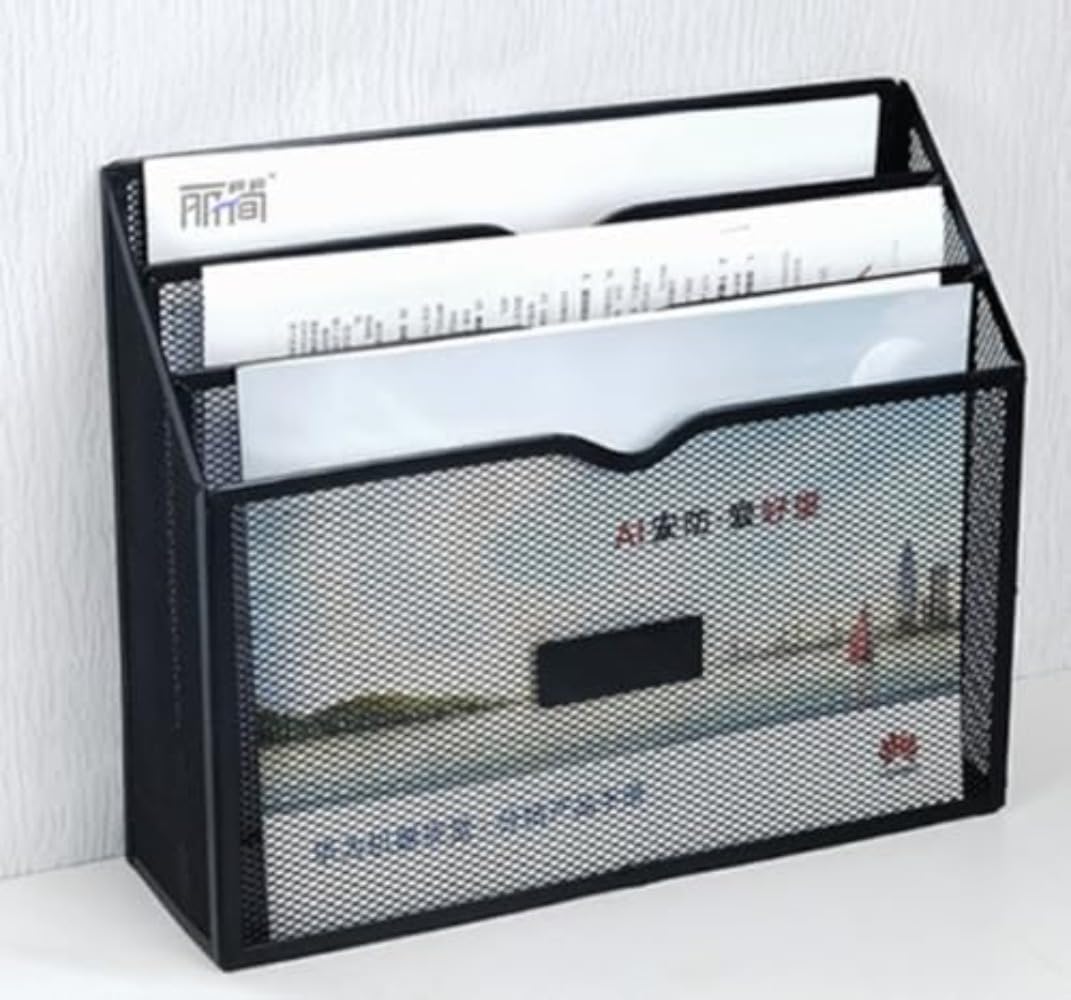 色:ブラック商品の寸法:32長さ x 10幅 x 27高さ cm商品の個数:1【立て掛け可能】この多機能ファイルラックは、デスクトップで使用したり、壁に掛けたりして、スペースを有効活用し、ファイルを整理できます。 A4サイズの書類にぴったり...