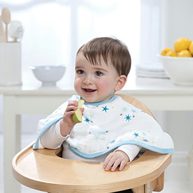 【商品説明】 バーピービブ　1枚 モスリンコットンを使用したビブ（よだれかけ） 大判でお食事用としても使いやすく、ママの肩にフィットする形なのでバープクロスとしてもお使いいただけます。 バーピービブ　1枚 【規格】 プリント:starstr...