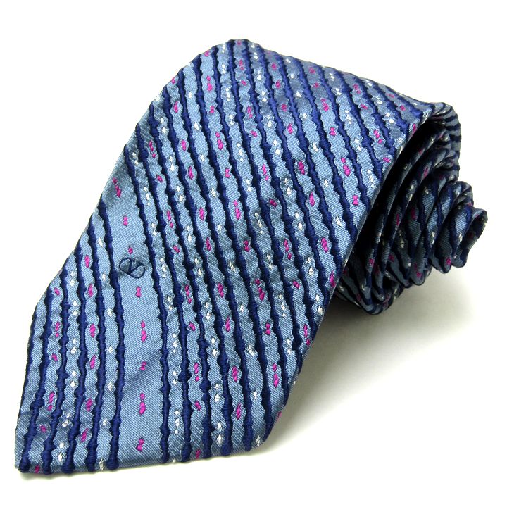 【状態追記】 --- 【付属品】 なし / 商品サイズ (こちらのサイズ表記は平置き採寸のサイズです。) 表記サイズネクタイ全長大剣幅小剣幅 ---約144cm約9cm約4cm サイズガイドはこちら /商品詳細 ブランド名 Valentin...