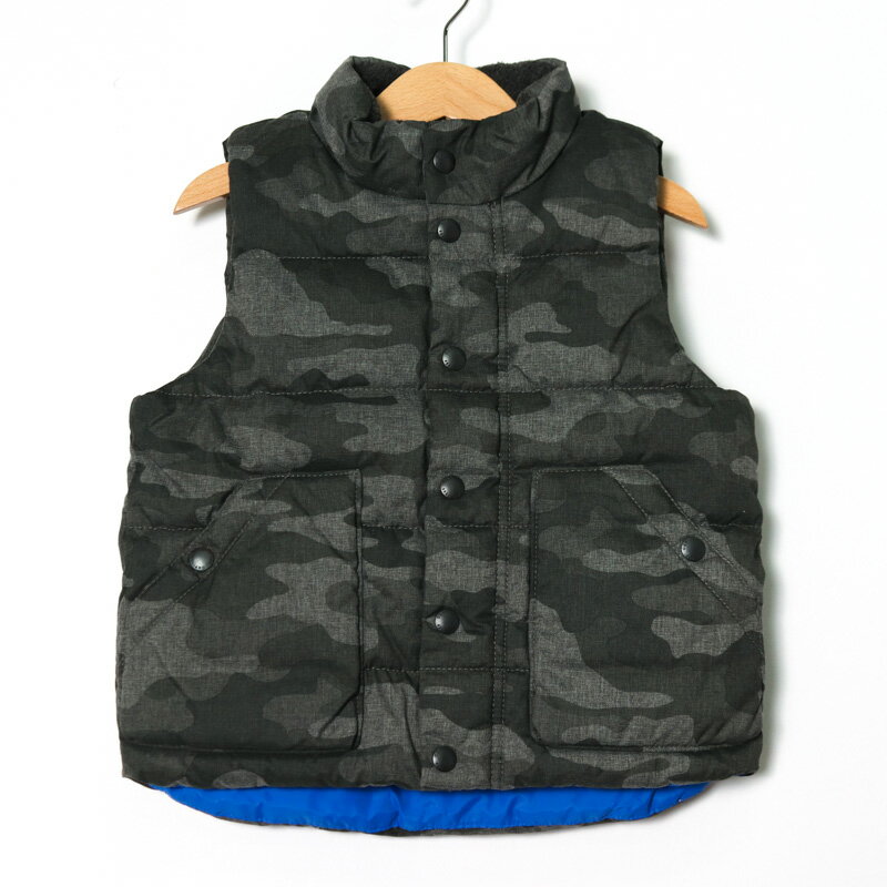 【状態追記】 --- 【付属品】 なし / 商品サイズ (こちらのサイズ表記は平置き採寸のサイズです。) 表記サイズ 100 サイズガイドはこちら /商品詳細 ブランド名 GAPギャップ 特徴 --- 素材 素材タグを撮影しておりますので、...