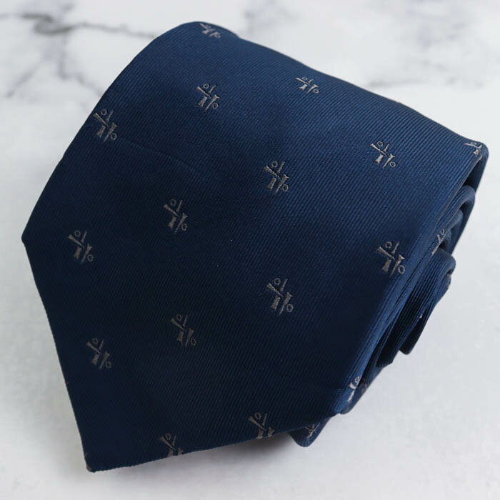 【状態追記】 --- 【付属品】 なし / 商品サイズ (こちらのサイズ表記は平置き採寸のサイズです。) 表記サイズネクタイ全長大剣幅小剣幅 ---約-cm約8.5cm約-cm サイズガイドはこちら /商品詳細 ブランド名 Franco M...