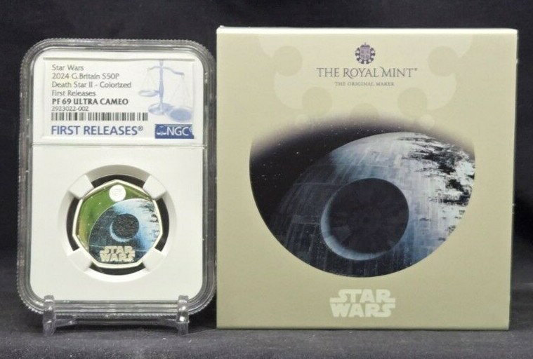 PRODUCT DETAILS 【商品情報】・鑑定機関: NGC・グレード: PF69 ULTRA CAMEO・発行年・発行国: 2024年 イギリス・額面: 50ペンス・テーマ・シリーズ: スターウォーズ デス・スターII・素材・重量: ...