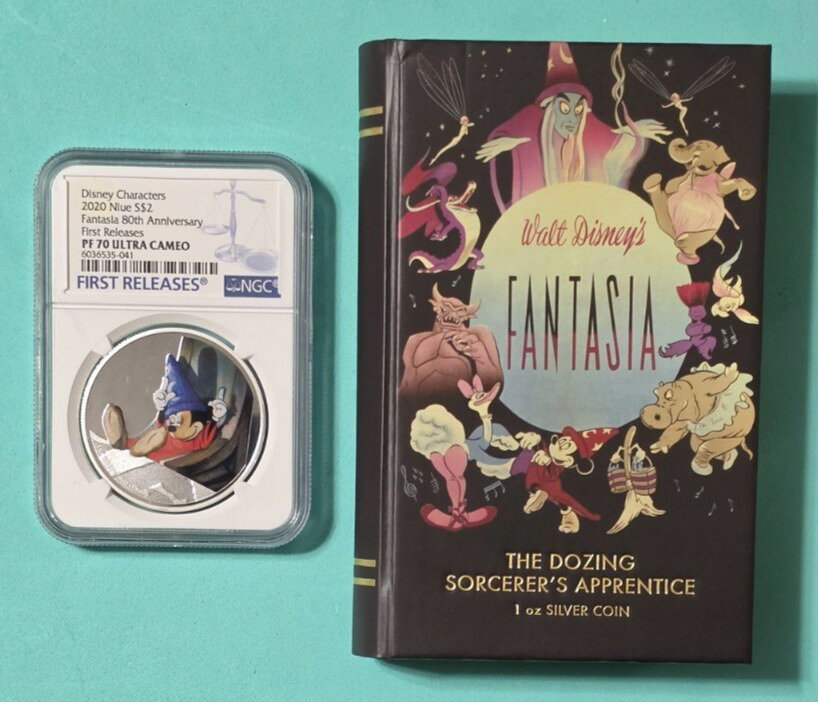 PRODUCT DETAILS 【商品情報】・鑑定機関: NGC・グレード: PF70 ULTRA CAMEO FIRST RELEASES・発行年・発行国: 2020年・ニウエ・額面: 2ドル・テーマ・シリーズ: ファンタジア 魔法使いの...