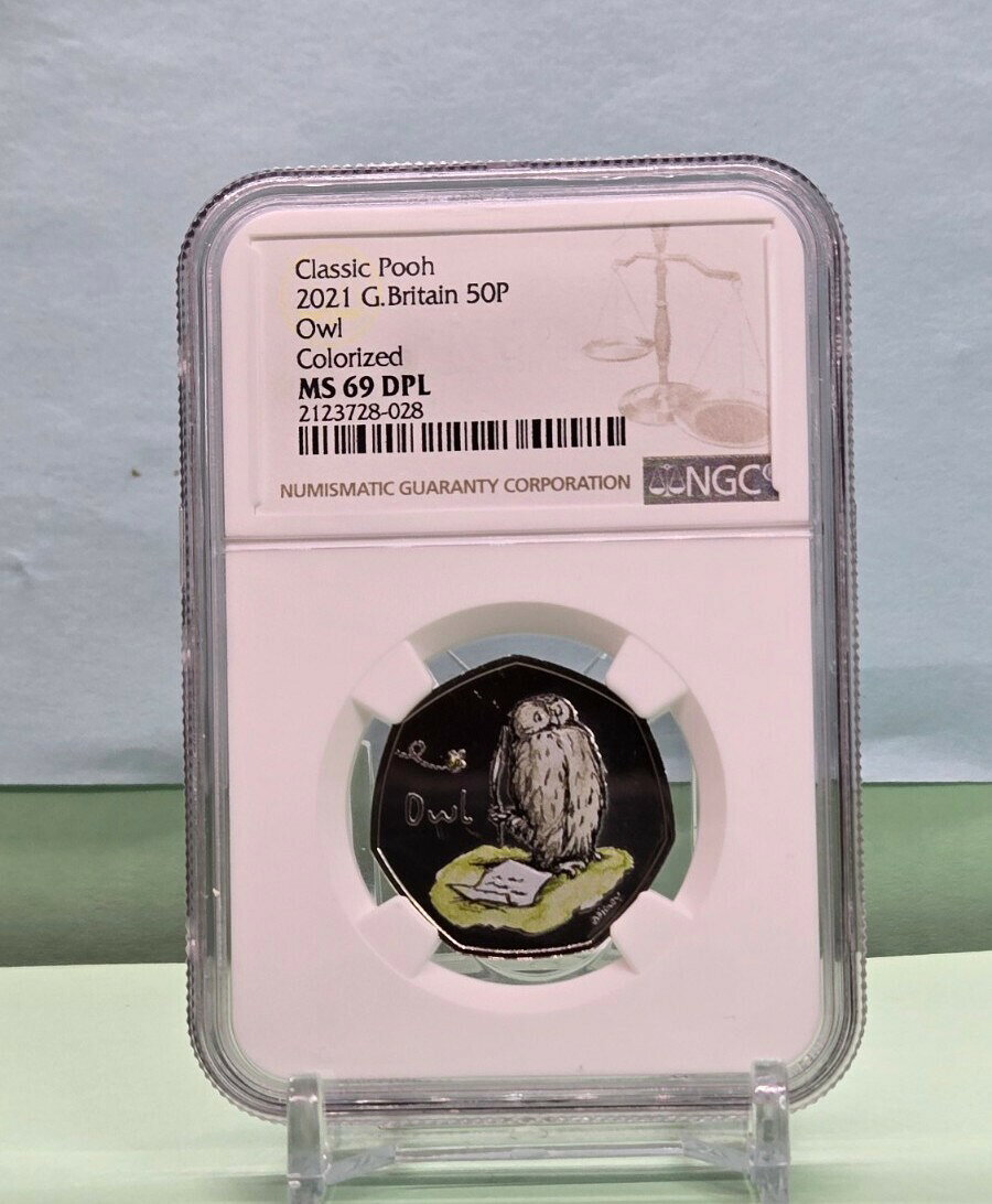 PRODUCT DETAILS 【商品情報】・鑑定機関: NGC・グレード: MS69 DPL・発行年・発行国: 2021年 イギリス・額面: 50ペンス・テーマ・シリーズ: ディズニー くまのプーさん オウル・素材・重量: カラーコイン【...