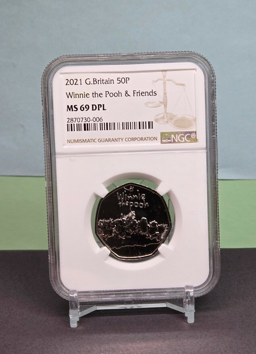 PRODUCT DETAILS 【商品情報】・鑑定機関: NGC・グレード: MS69 DPL・発行年・発行国: 2021年・イギリス・額面: 50ペンス・テーマ・シリーズ: ディズニー クラシック くまのプーさんと仲間たち (シリーズ第4...