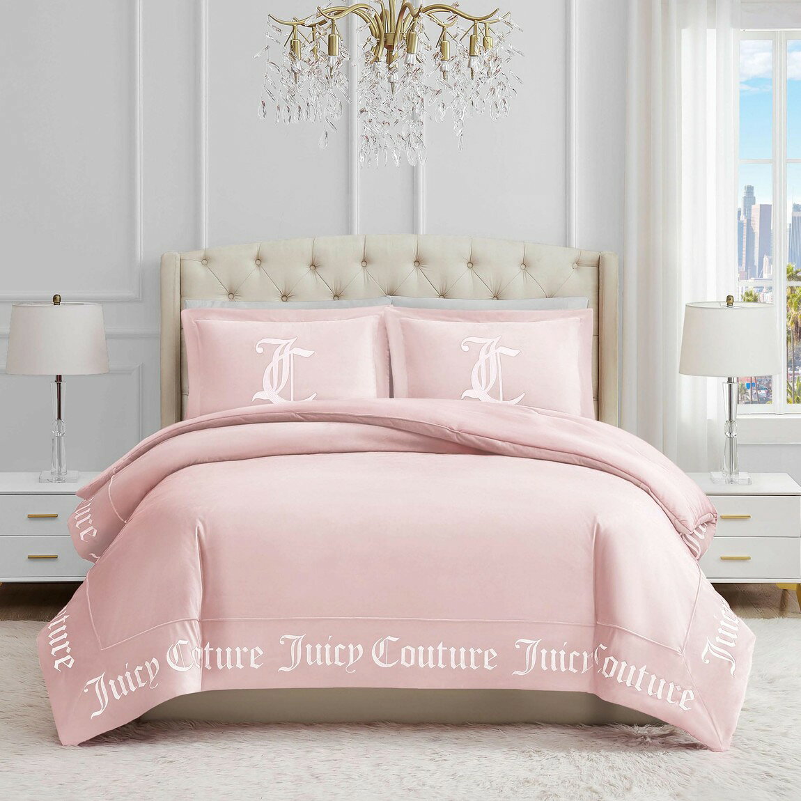 PRODUCT DETAILS Juicy Couture ジューシークチュール 掛け布団 3点セット マシュマロピンク ゴシック ロゴ 刺繍 ベロア ベルベット 布団セット 寝具 枕カバー シャム【商品仕様】・ブランド：Juicy Cou...