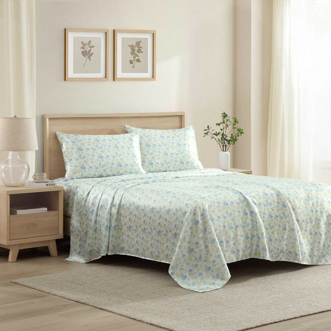PRODUCT DETAILS Laura Ashley 寝具セット 4点セット Edwina Blue 花柄 サテン調 フラットシーツ ボックスシーツ【商品仕様】・ブランド：Laura Ashley・素材：ポリエステルサテン・カラー：Ed...