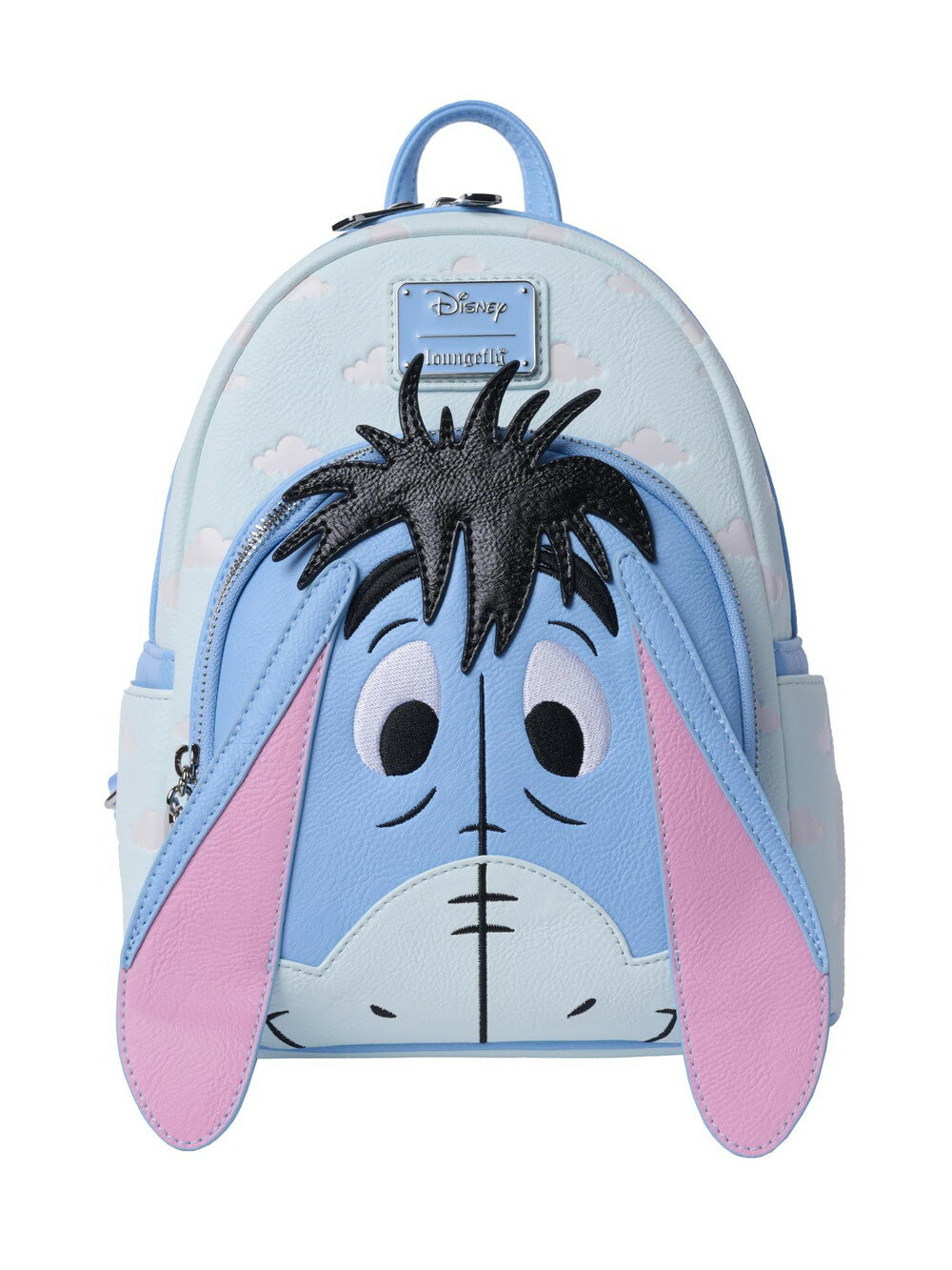 商品説明 主な機能/スペック・ディズニー イーヨー コスプレデザインのラウンジフライ ミニバックパック・淡いブルーの背景に雲の型押し加工を施したデザイン・フロントポケットにイーヨーの顔と垂れ下がった長い耳をプリント・合成皮革製シェルにメタリ...