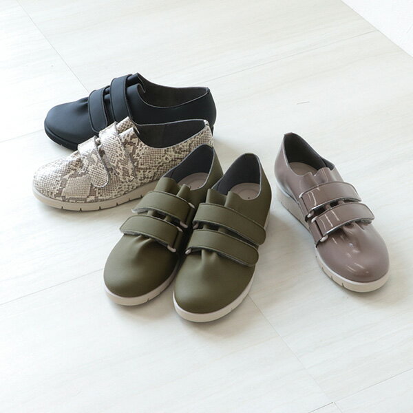 メーカー希望小売価格はメーカーサイトに基づいて掲載しています 商品仕様 サイズ：22.0〜25.0cm カラー：ブラック　エナメルトープ　カーキ　パイソン ヒール：約3.0cm ワイズ：3E相当 重量：約190g 素材:クラレ人工皮革トリベ...