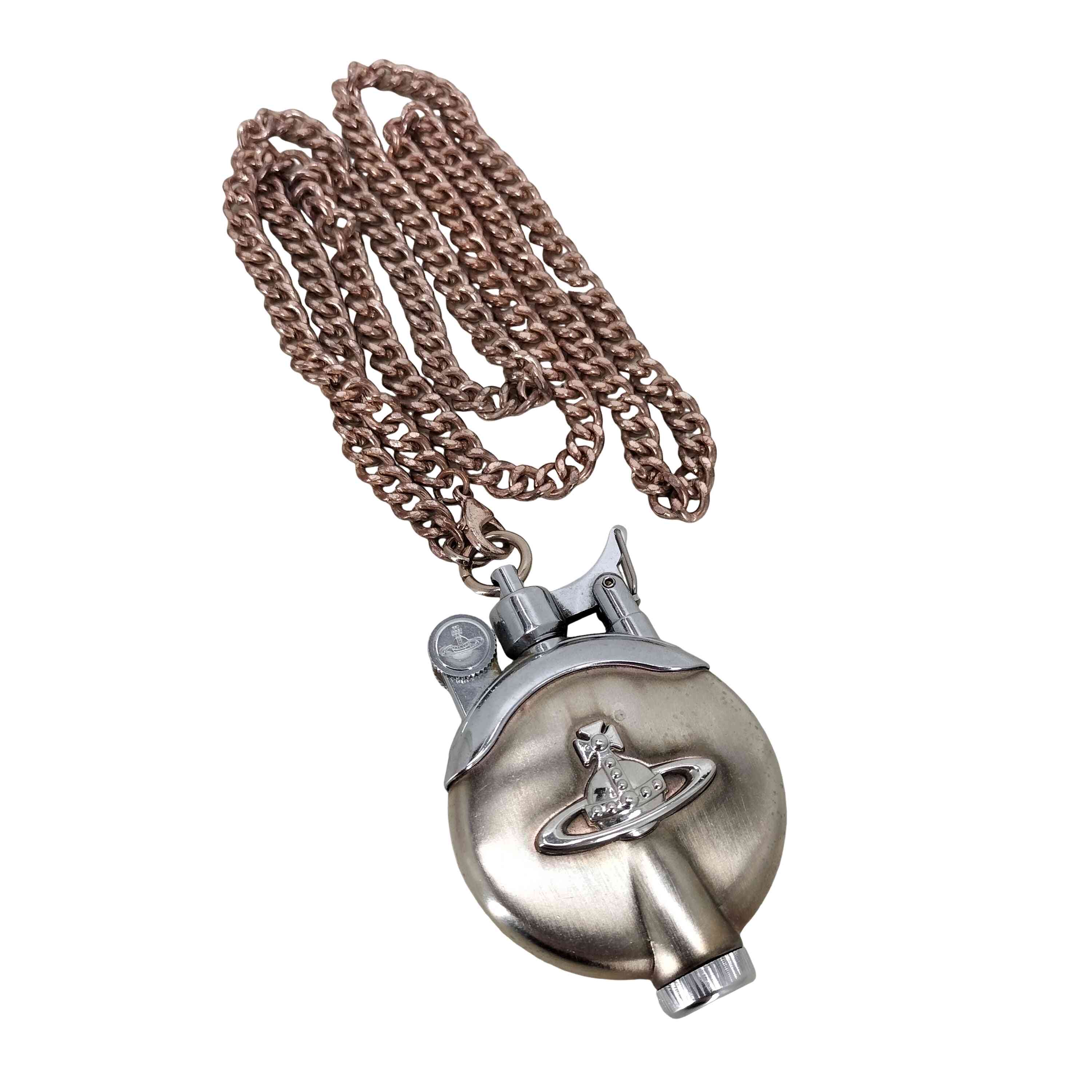 ブランド Vivienne Westwood(ヴィヴィアンウエストウッド) カテゴリ メンズ アクセサリー ネックレス・ペンダント アイテム ORBモチーフ チェーンストラップオイルライター ペンダント 表記サイズ 表記無 参考サイズ 表記...