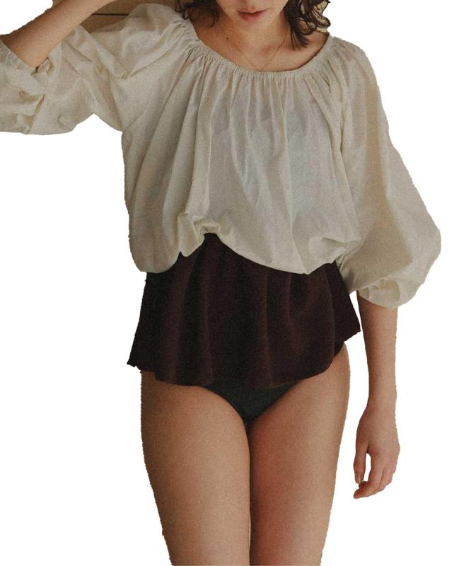 [ティティベイト] オフショルダー バルーン トップス ラッシュガード AFXP4231 レディース[原産国]:中国【S】前着丈:46、後着丈:59、裄丈:71、バスト:123、裾幅:29-70 【M】前着丈:47、後着丈:60、裄丈:72...