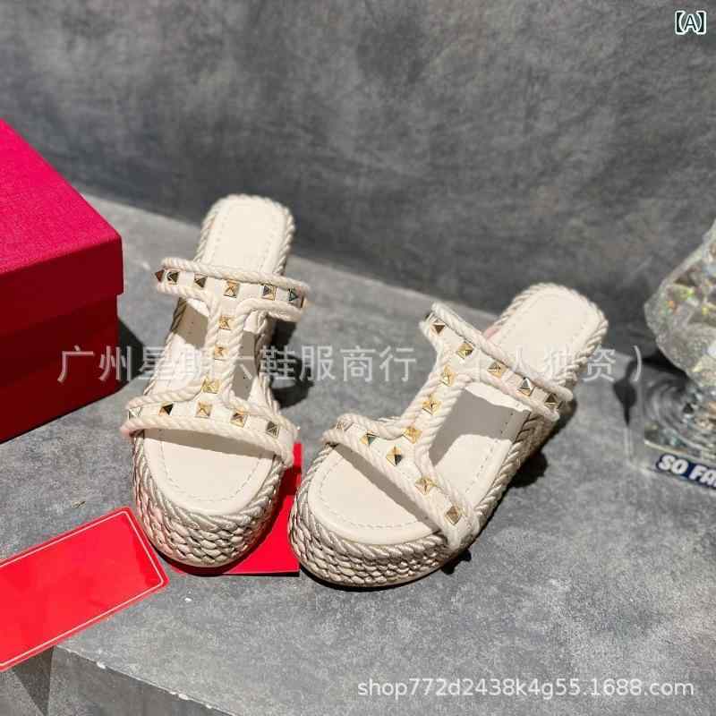 麻 縄 編み ウォーターテーブルリベット 付き ローマンオープントゥサンダル 女性 用 2025 新しい 厚底 I 字 型 スリッパ 女性 用色: 白,アプリコット,黒サイズ: 35,36,37,38,39,40 カスタマイズ、返品または交...