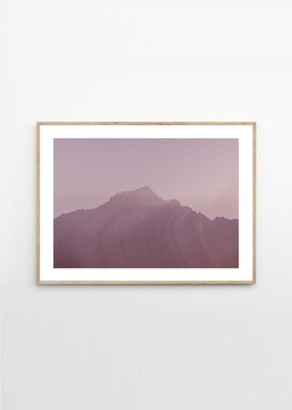 THE POSTER CLUB ポスタークラブ Mountain Hue 50×70cm Nicole Masonジークレープリントという手法でPOSTER CLUBのために特別に作成されています。ジークレープリントとはフランス語で「吹き付...