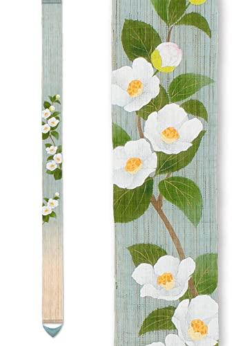 細タペストリー『姫沙羅』 麻100％ 手染め インテリア タペストリー 壁掛け 初夏サイズ：約10×170cm（重り除く）材質：麻100％、棒：白樺 / 企画・デザイン：日本、生産：中国壁取り付け用ネジは付属しておりません。/トムソン箱（白...