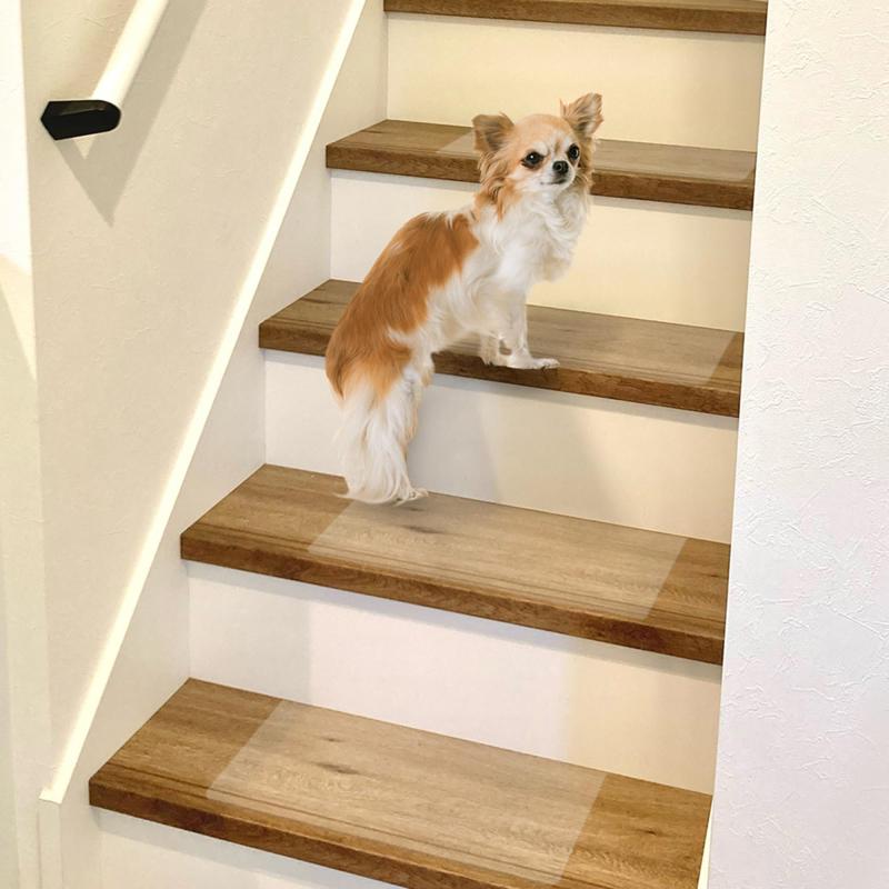 明和グラビア ペットのための階段マット 滑り止め 防水 防汚 ペット シート マット 薄型 階段 透明 クリア 防滑 お手入れ簡単 フローリング PSMT-4215 40cm×20cm 15枚セット 日本製ペットが階段から滑らないか心配…、...