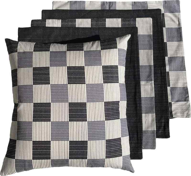 座布団カバー 59 63 5枚セット 和市松 黒色 59x63 5枚組 八端判【特　徴】5枚セットの和調柄【サイズ】約 59 63 cm【生　地】綿100%【原産国】日本【ご注意】サイズは 八端判 59 63 cm です。銘仙判 の 55 ...