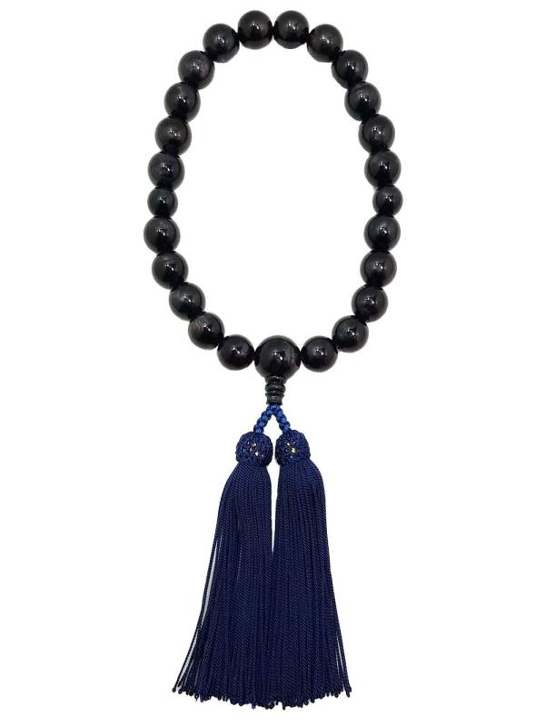 京念珠 男性用 数珠 プラスチック製青トラメ 人絹房 紙箱入 -すべての宗派でご使用頂けます-樹脂製商品ですので軽く、お使いいただきやすい念珠です。男性用としては、平均的な12mm玉を使用しています。京都に由来する製法を用い、京都市及びその...