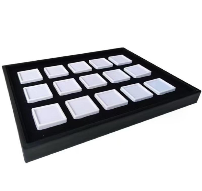 宝石ディスプレイ ルースケーストレイ 蓋付き 3cm×3cmサイズ 15箱収納 ボックス本体ブラックシックなブラック色のフタつきルースケーストレイ/紙貼箱
