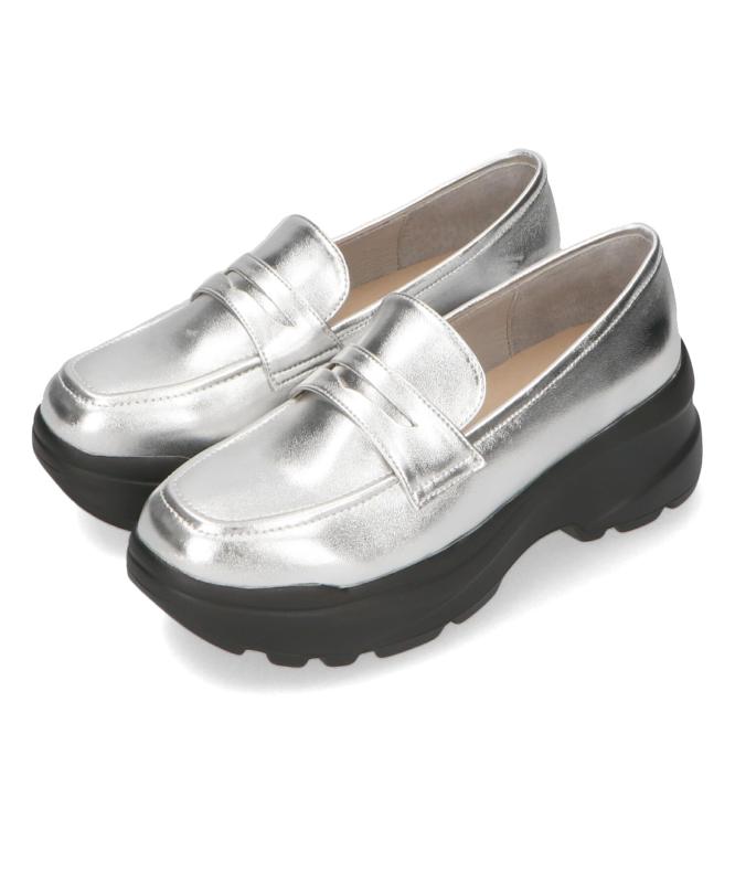 ORiental TRaffic(オリエンタルトラフィック) レディース ローファー 厚底 スタイルアップ 軽量 スニーカーソール カジュアル ビビットカラープラットフォーム定番のローファーデザインにスニーカーソールを合わせることで、一気に...