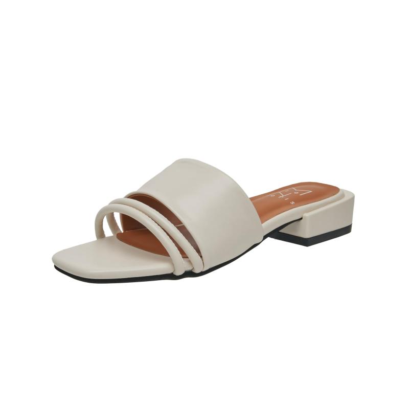 [ミオノティス] フラットサンダル ナローベルトデザインサンダル レディースはみ出ヒールがポイントのカジュアルサンダル。細線のデザインと太いアッパーベルトの組み合わせ。足元が深めで覆われている安心感アニマル柄を使ったデザインもあり、トレンド...