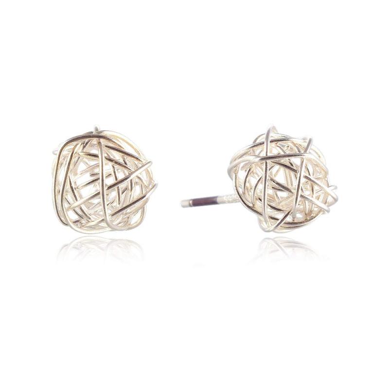 [RIZILIA Cattitude] 925スターリングシルバーのキャットヤーンボールラウンドピアス シンプルでモダン エレガント[サイズと重さ]: 7mm(0.3") x 7mm(0.3"). 約2gの重さ[金属と宝...