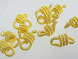 【お薦め】 コネクター メタルパーツ メタルビ−ズ チベットビ−ズ エスニックビ−ズ メタルビーズ コネクター ゴールド メタルパーツ コネクター ゴールド ビーズアクセサリー教室の【お薦め】 アクセサリーデザイナー様方の製作で 必需品アク...