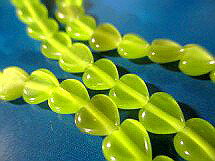 キャッツアイ ビーズ　ハート キャッツアイ ハート　ペリドット キャッツアイ ピアス キャッツアイ ペンダント キャッツアイ ネックレス 等制作 キャッツアイ ビーズアクセサリーパーツ 6mm玉ミニハート…80個前後／1本 作る　自作　手芸...