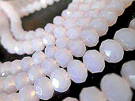 ロンデル ポタン ローズ ピンク 6x5mm連 前面　キラキラというより 丸ごとピカピカ ガラスビーズ ガラスパーツ サイズ。。6x5mmですが丸に近い ダイヤモンドカット　1本連ショート 1本の長さ。。およそ30cm弱 1本連 おおよそ。...