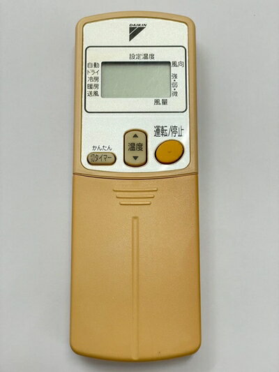 【商品名】ダイキン エアコンリモコン ARC424A1（中古品）中古品の特性上、外箱,取り扱い説明書等は基本的には付属いたしません（付属しているものもございます）。商品として問題があるものではございません、動作いたします。また、商品名に【付...