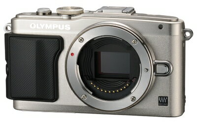 【商品名】OLYMPUS ミラーレス一眼 PEN Lite E-PL6 ボディ シルバー E-PL6 BODY SLV（中古品）中古品の特性上、外箱,取り扱い説明書等は基本的には付属いたしません（付属しているものもございます）。商品として問...