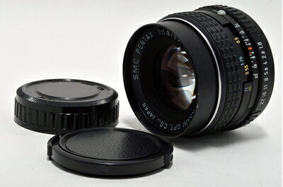 【商品名】Pentax SMC 55mm f1.8　 ペンタックス　PK2マウント単焦点レンズ（中古品）中古品の特性上、外箱,取り扱い説明書等は基本的には付属いたしません。商品として問題があるものではございません、動作確認済みとなります。商...