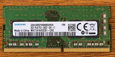 【商品名】FMS サムスン ノート用メモリ 8GB DDR4 2400MHz PC4-19200 1.2V M471A1K43CB1-CRC（中古品）中古品の特性上、外箱,取り扱い説明書等は基本的には付属いたしません。当店の中古品につきまし...