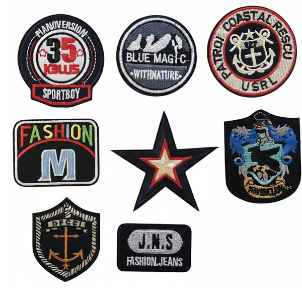 商品info 配送方法 メール便 メール便送料無料 メール便の場合はポスト投函の予定となります。 （発送後2-4日程度でのポスト投函予定） 素材 生地、糸、糊 サイズ (1)6。6×7cm　(2)6×6cm (3)6.8×6.8cm　(4)...