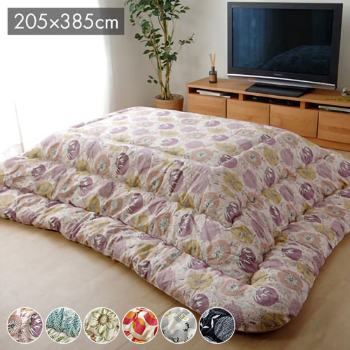 ■商品サイズ205×385cm■素材 表地=綿 100％ 裏地=綿 100％ 中材=ポリエステル100％（東レ マッシュロンわた約4.0kg）■生産国日本■特徴国内でプリントした綿のオックス生地を使用したこたつ布団です。四隅はラウンド型にし...