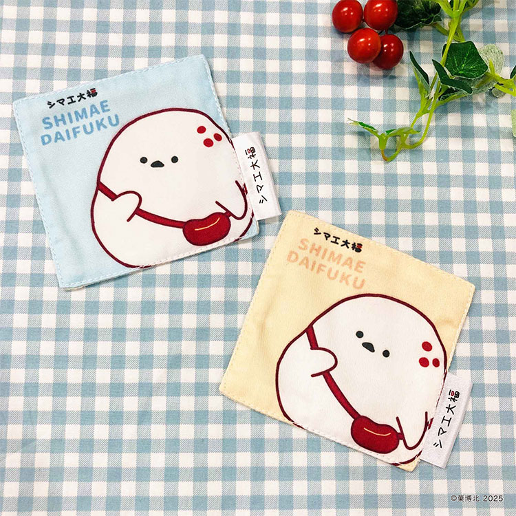 ■商品説明文シマエ大福の可愛いコースターデスクや毎日の食事のお供に大活躍するコースター裏面滑り止め付きブルーとベージュの2色展開日本国内の正規ライセンス商品です。●ご家庭でお洗濯可能です。■商品サイズ幅約9×奥行約9×高さ約0.1cm10g...