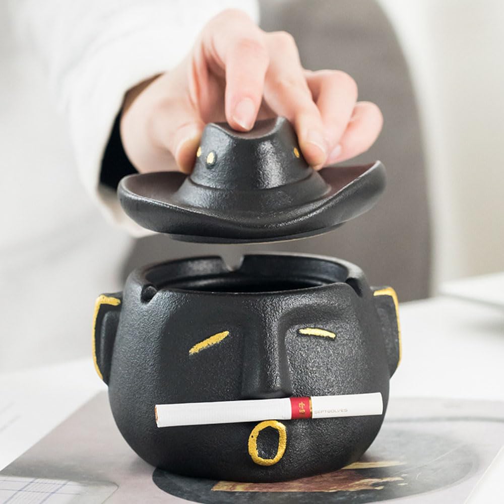 蓋付き 灰皿 おしゃれ，12*11*8cm 。材料: セラミック。目はシンプルでエレガント、モダンで実用的。灰皿にはふたがあり、魅力防風設計，灰皿の容器は深くて大きいので、吸い殻をたくさん入れて、その中に灰を残すことができます。吸殻の匂いを...