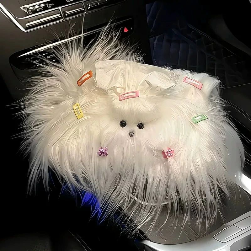 もふもふ可愛い！ふわふわヘアクリップ付きティッシュケース まるでペットみたいな、ふわふわのマルチーズティッシュケースが登場！ カラフルなヘアピンがついたユニークなデザインで、インテリアとしても抜群の存在感♪ 商品特徴 超ふわふわ素材 ? 触...