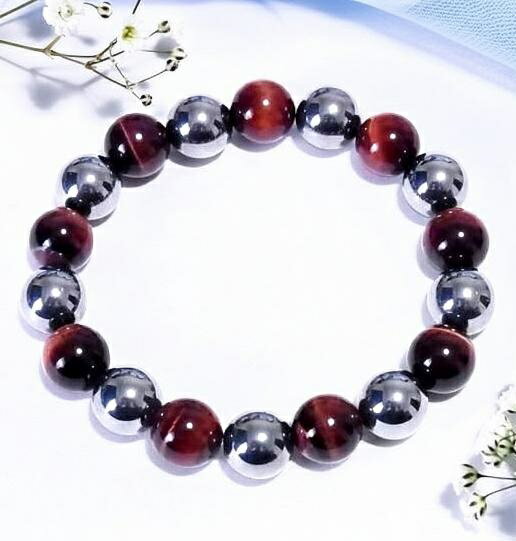 商品説明名称テラヘルツ＆天然石レッドタイガーアイブレスレット 原材料テラヘルツ：金属シリコン：Siが99％以上販売者ビーイング株式会社山梨県甲府市伊勢2-12-14TEL/FAX：055-269-7720 　　 連装にはポリウレタンゴムを使...