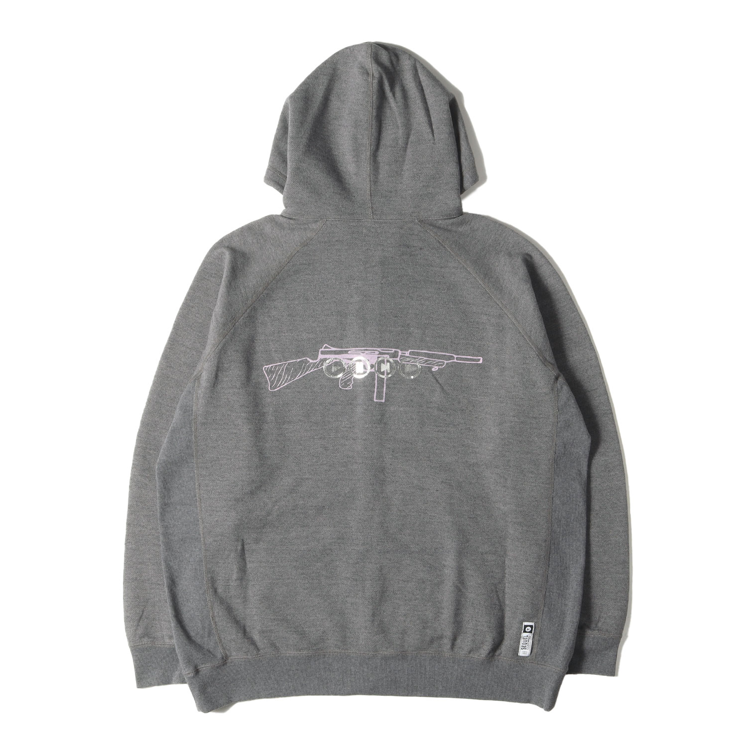 アイテム紹介 ブランド名 SEQUEL(シークエル) リリース時期 2022年秋冬 正式タイトル ZIP HOODIE 品番 SQ-22AW-HD-05 素材 コットン84%ポリエステル16% 参考定価 33,000円(税込) 商品説明 ラ...