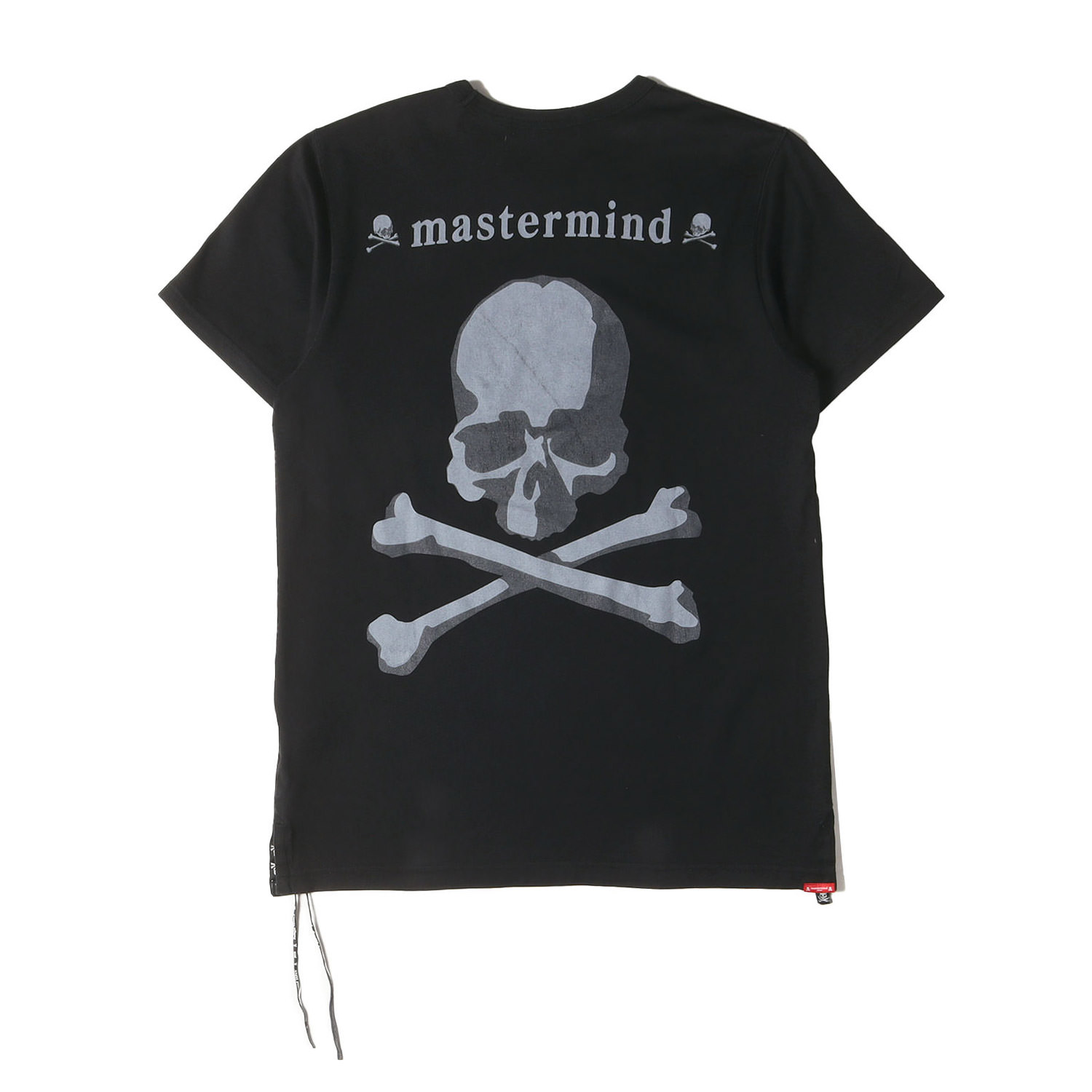 アイテム紹介 ブランド名 mastermind JAPAN(マスターマインドジャパン) リリース時期 2018年春夏 素材 コットン100% 商品説明 コレクションタイトルと定番のスカルボーンをあしらったクルーネックTシャツです。ボディには...